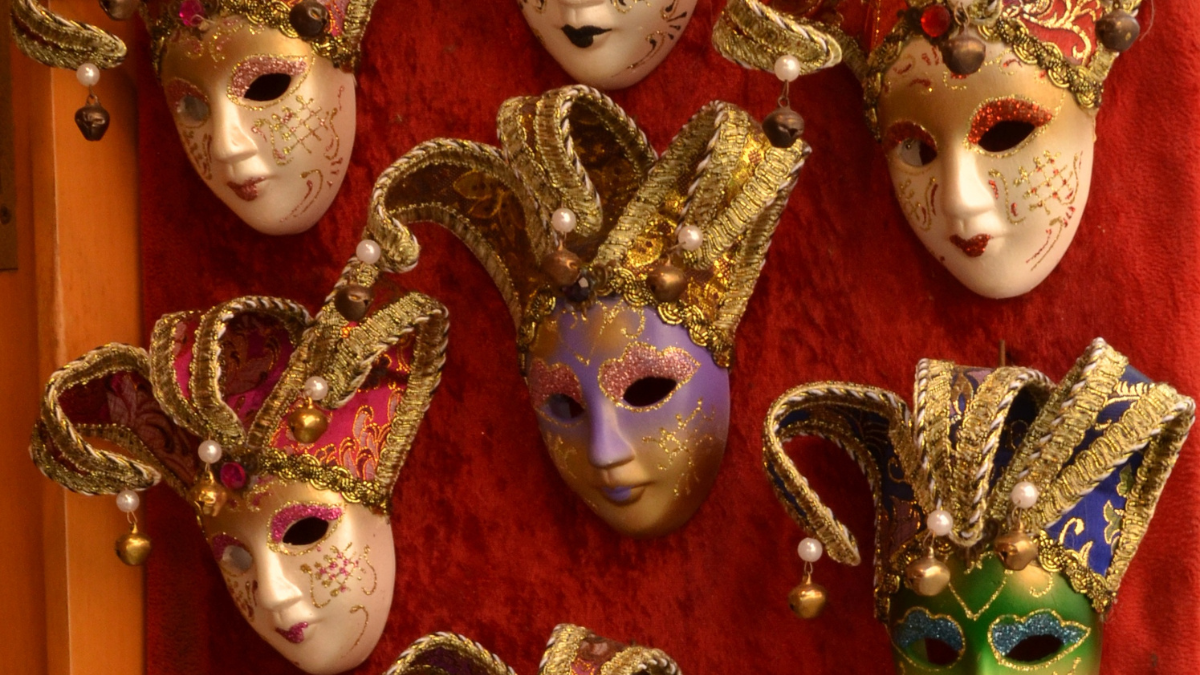 What Mask Do You Wear? – Julie de Rohan